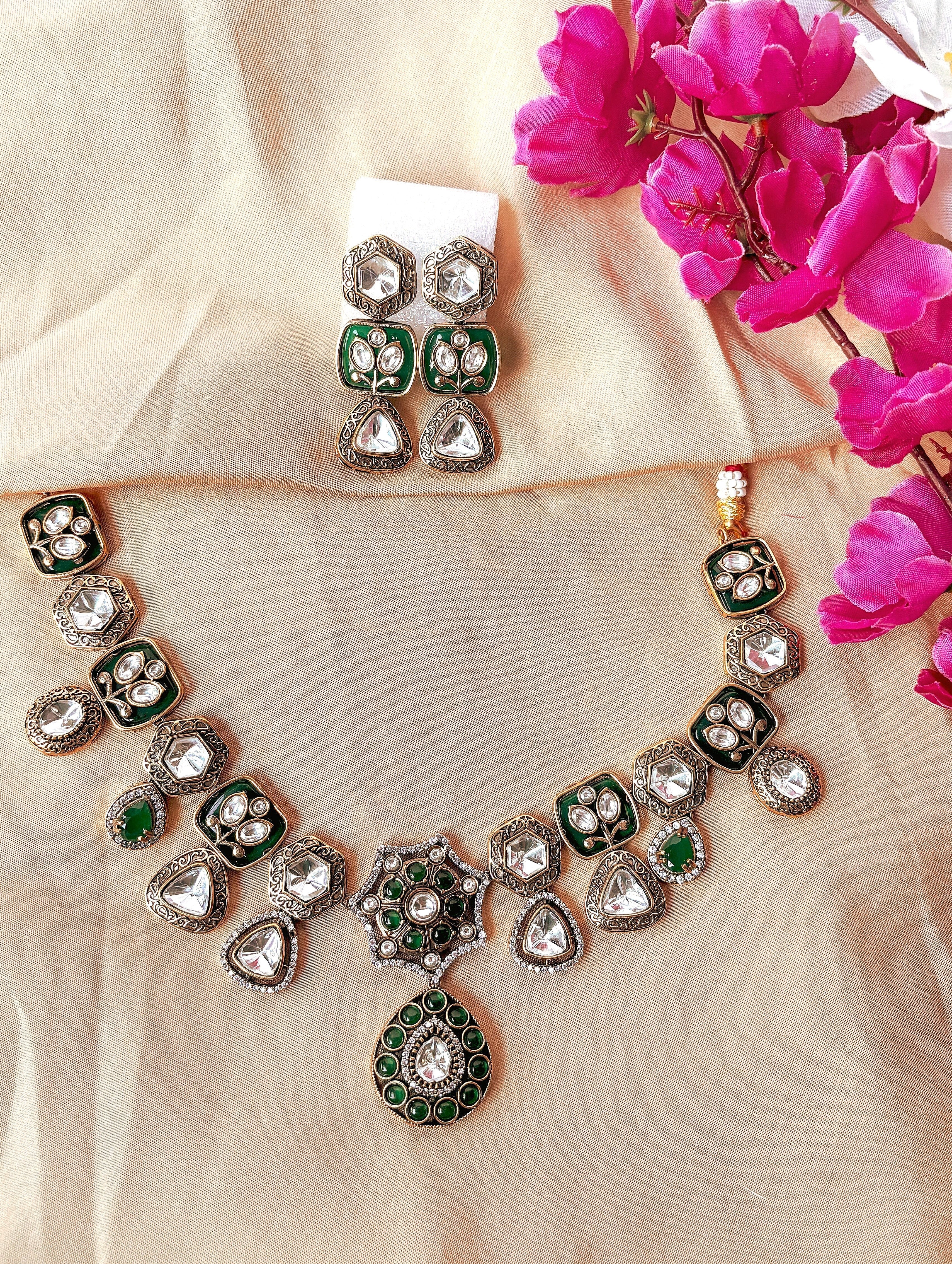Victorian Elegance – Bareilly Ka Bazaar